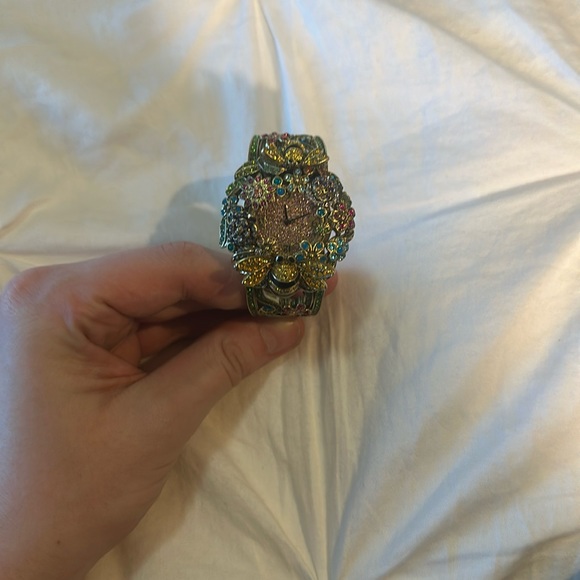 Heidi Daus | Accessories | Womens Heidi Daus Watch How Has No One ...